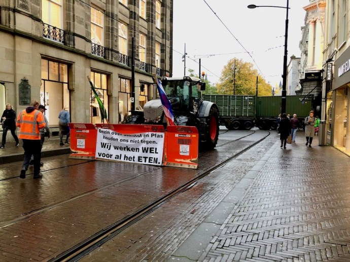 Invasion of the farmers (Or: Invasion of the army?) | Life in the Hague
